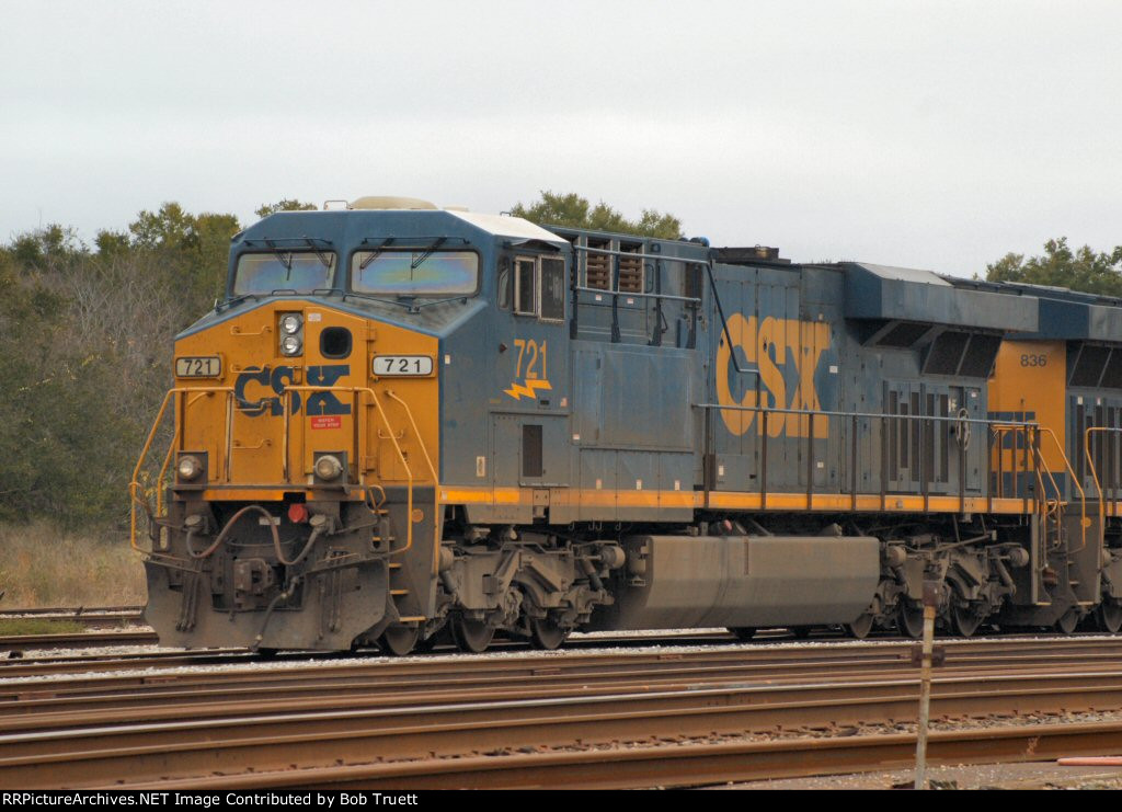 CSX 721 & 836